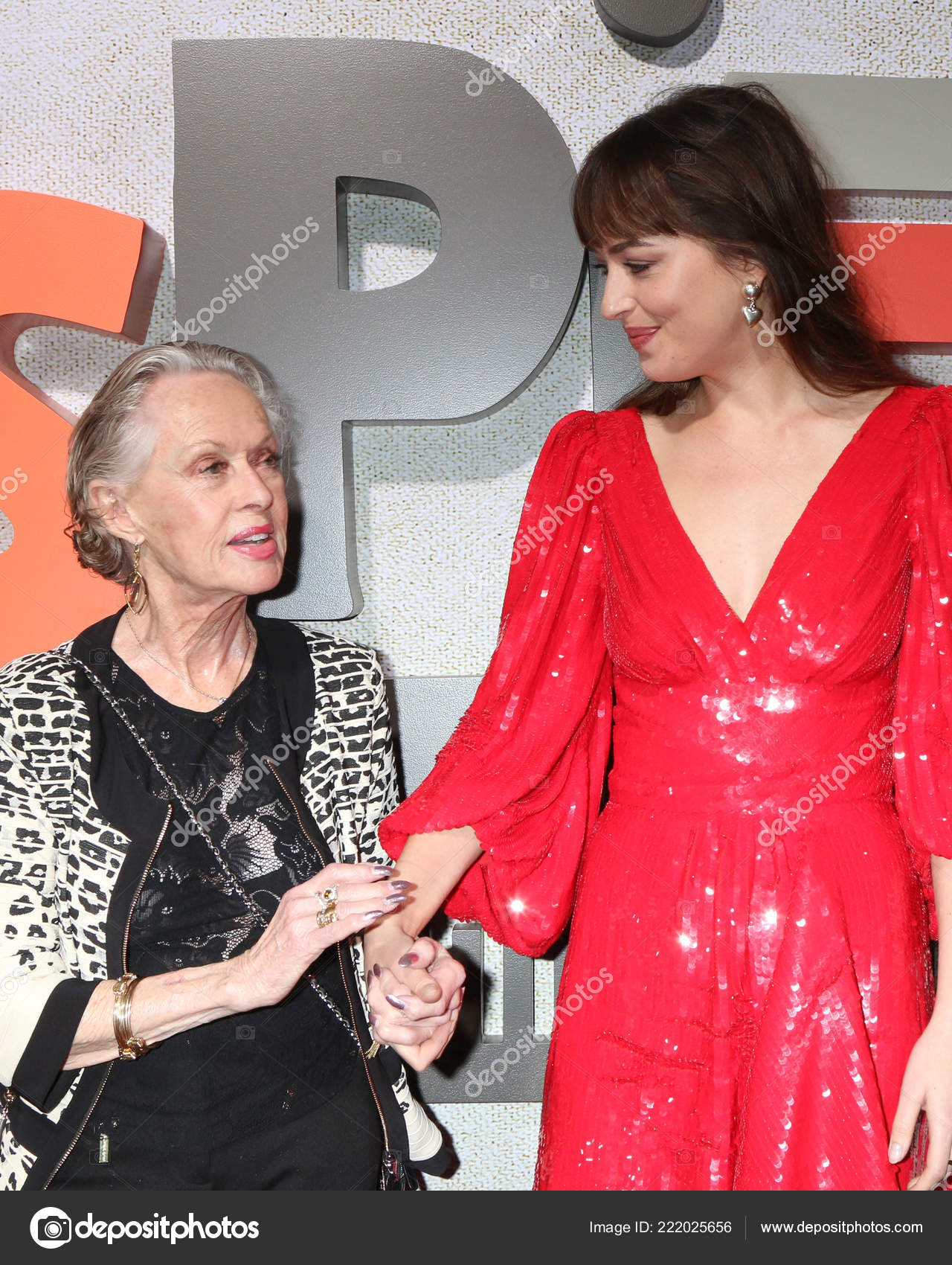 Los Angeles Oct Tippi Hedren Dakota Johnson Suspiria Premiere Arclight ...