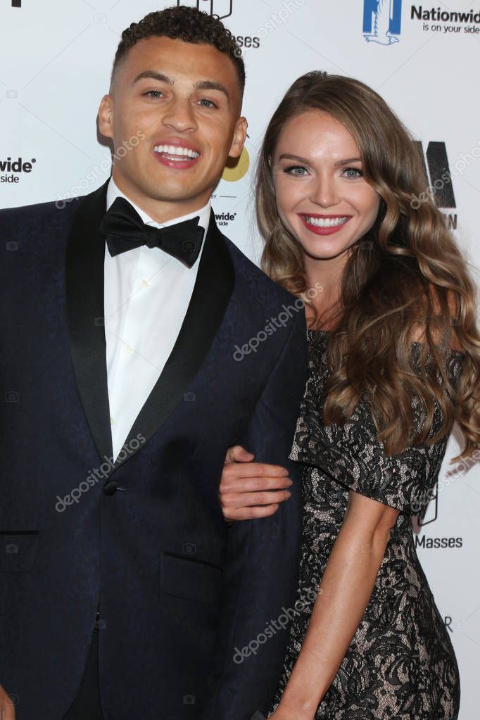 LOS NGELES - 30 NOV: Chari Hawkins, invitada en la Gala Ebony Power 100 ...