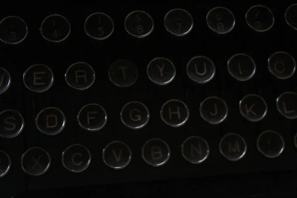 Journalist typing Stock Photos, Royalty Free Journalist typing Images ...