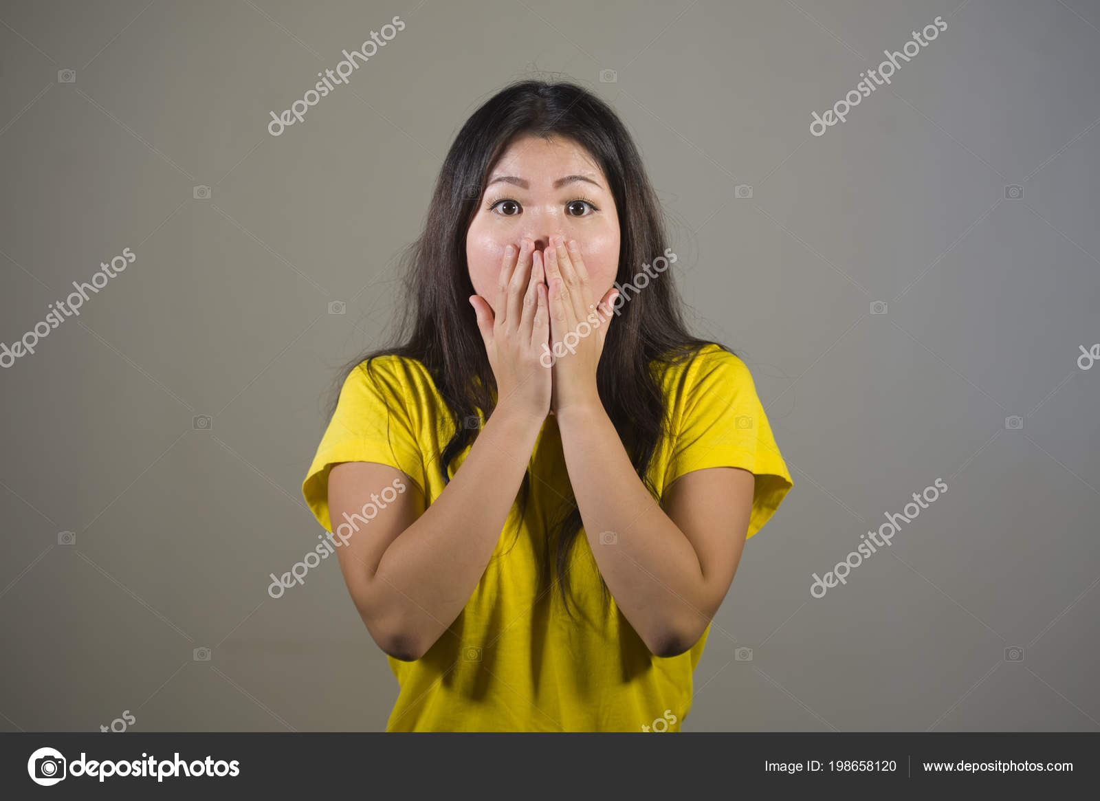 Young Pretty Amazed Asian Korean Girl Astonished Shocked Wonder ...