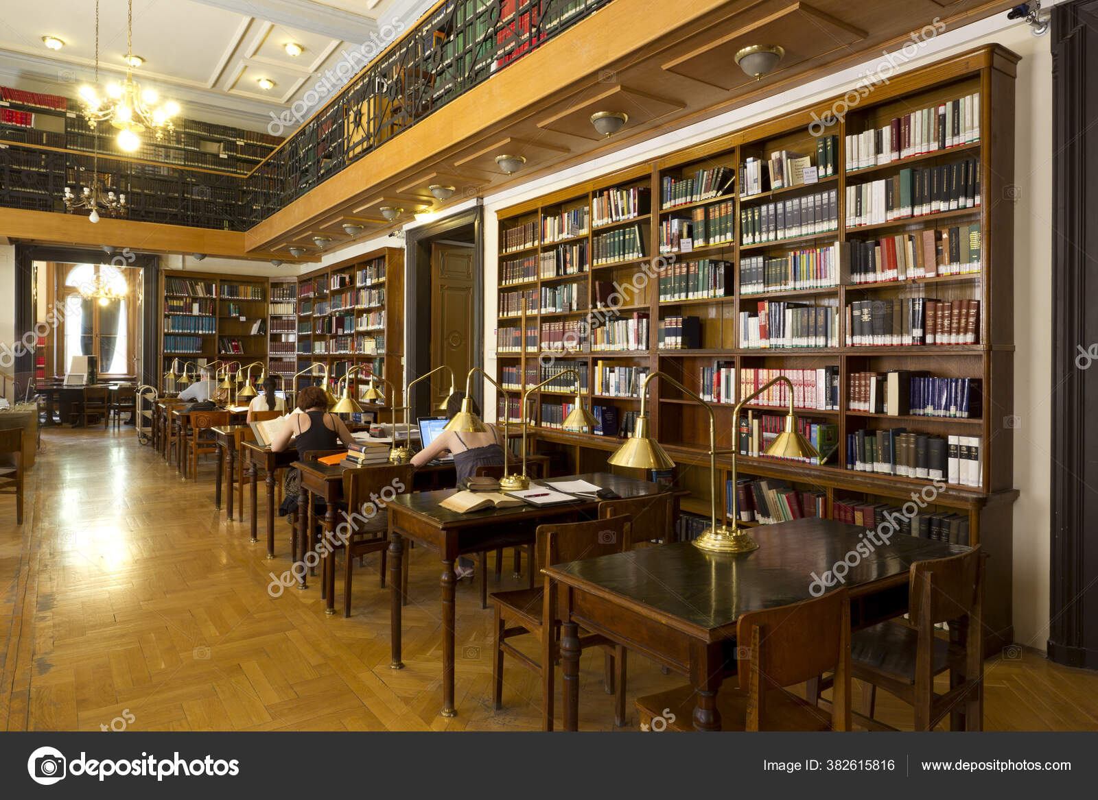Interior Modern School Library — Stock Editorial Photo © posztos #382615816