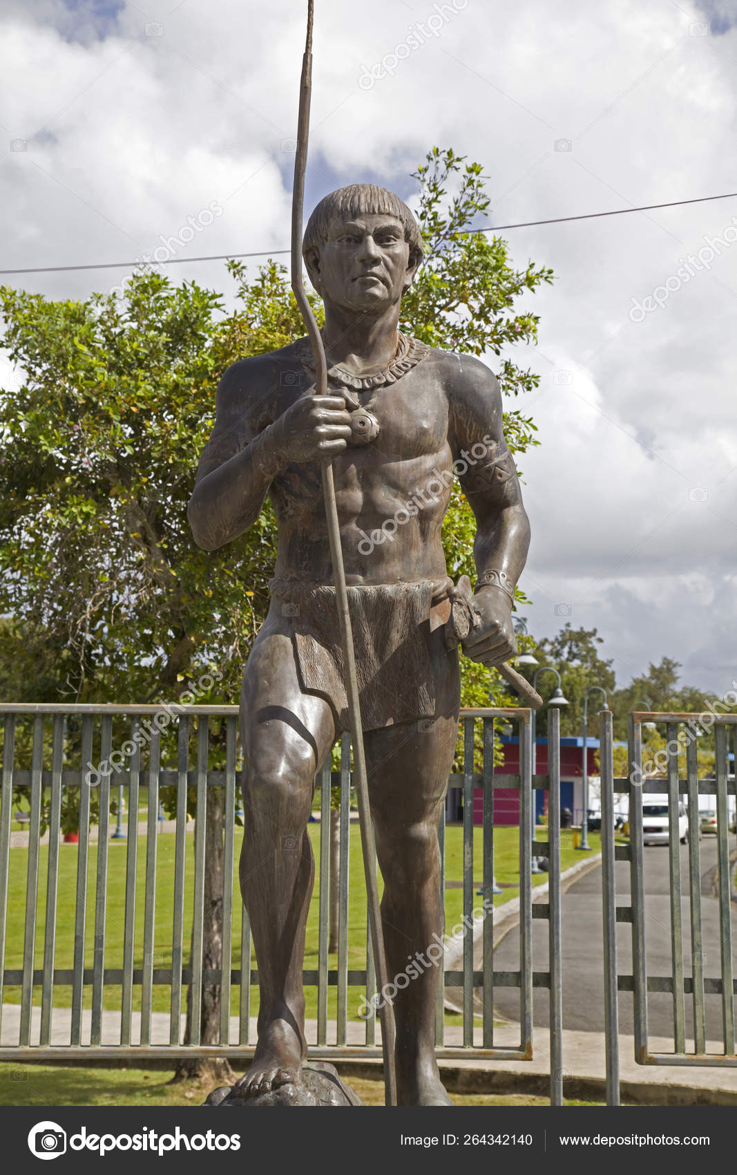 Statue of Taino Indian erected Bayamon Puerto Rico — Stock Editorial ...