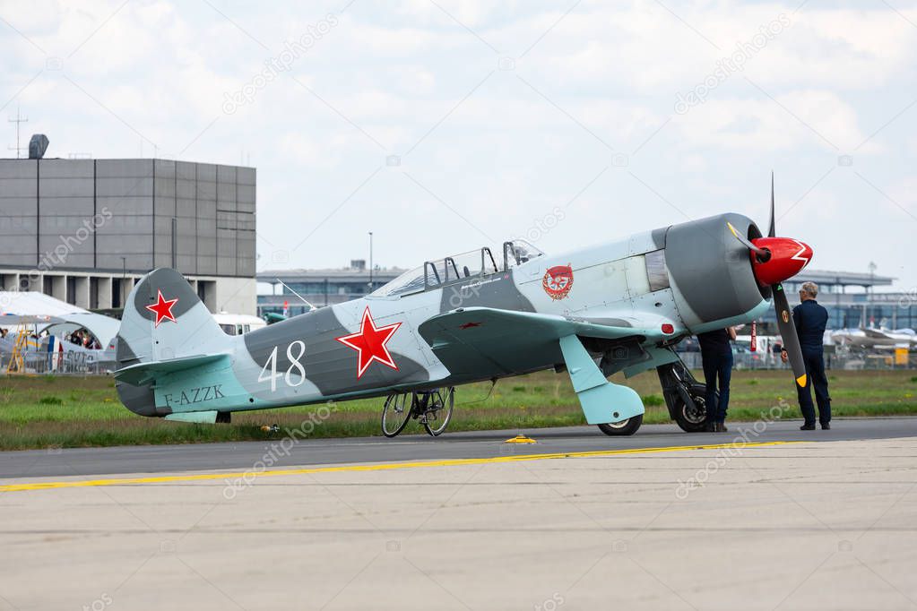 BERL N - 27 DE ABRIL DE 2018: Avi n de combate sovi tico Yakovlev Yak-3 (r plica de Yak-3UPW ...