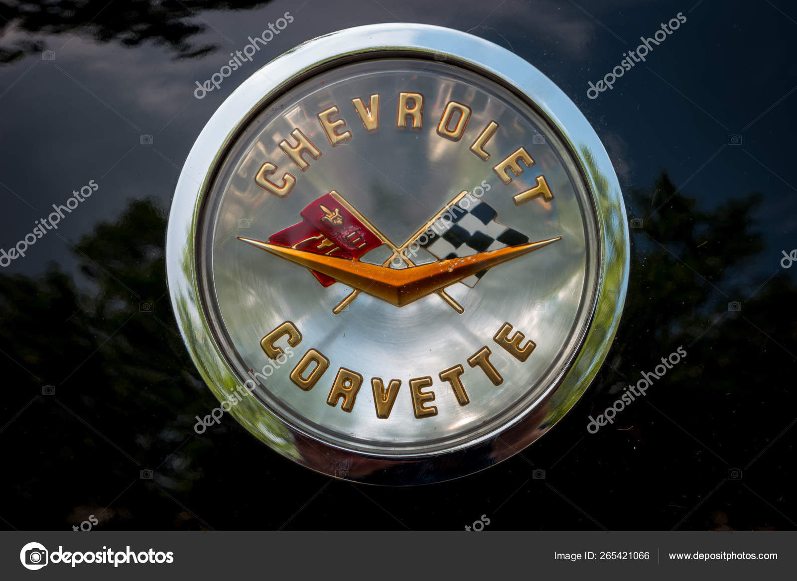 Berlin June 2016 Emblem Sports Car Chevrolet Corvette Close — Stock ...