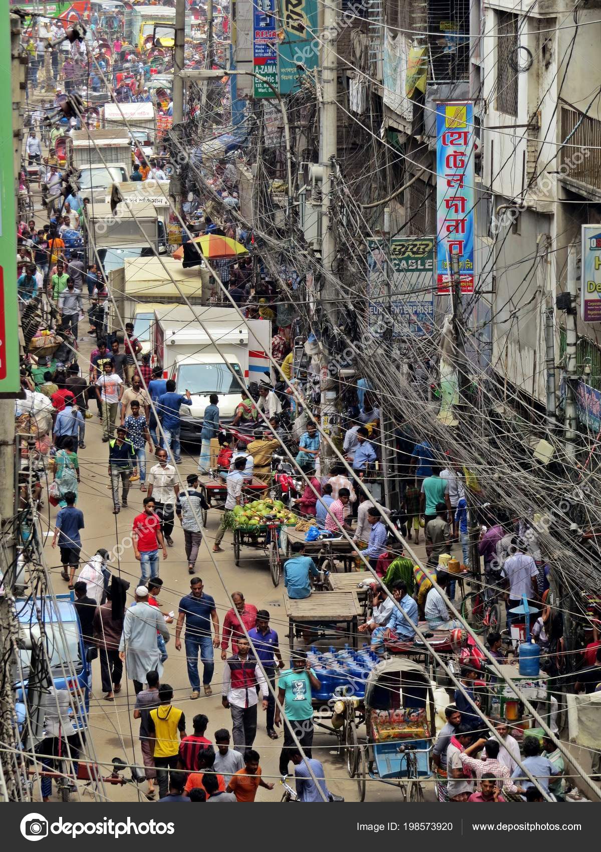 Crowded Street Old Town Dhaka Port District — Stock Editorial Photo © mortenrochssare #198573920