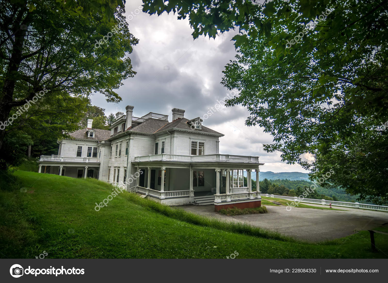 Moses Cone Manor Blue Ridge Parkway North Carolina – Stock Editorial ...