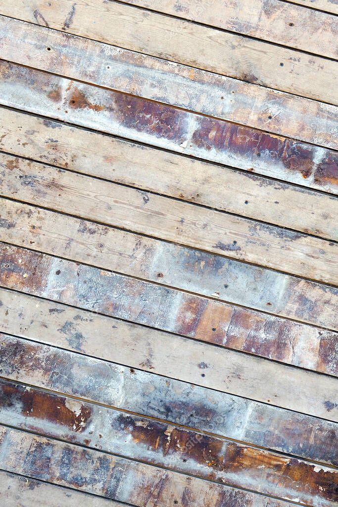 Superficie sucia de viejas tablas de suelo sin pintar con manchas de ...