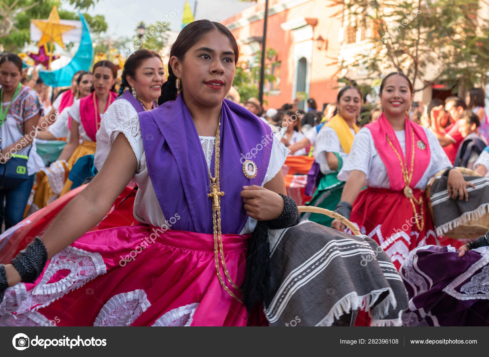Oaxaca Oaxaca Mexico July 2019 Young Women Dressed Traditional Clothes ...