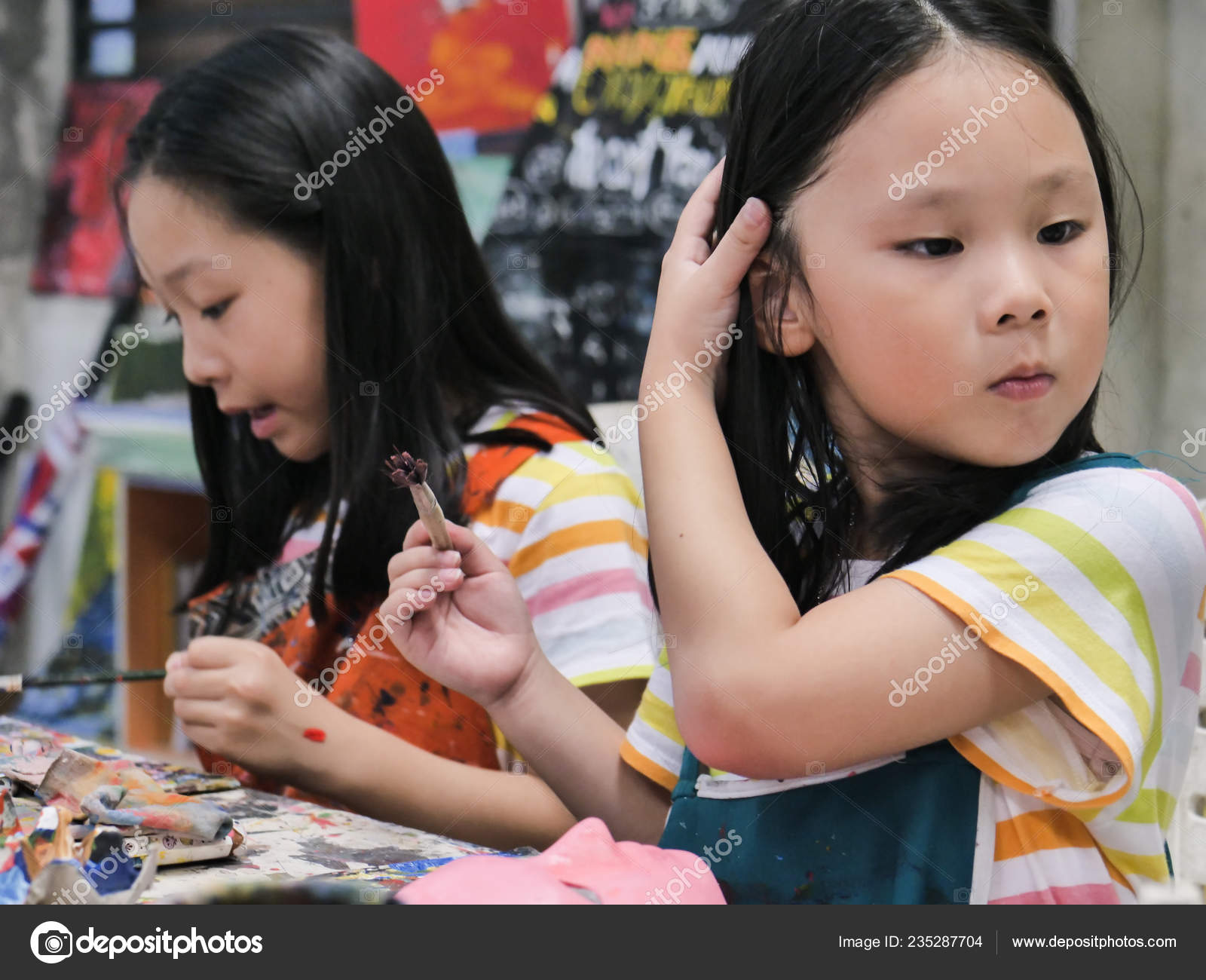 Asian Girl Painting Plaster Mask Artist Workshop Lifestyle Concept ...