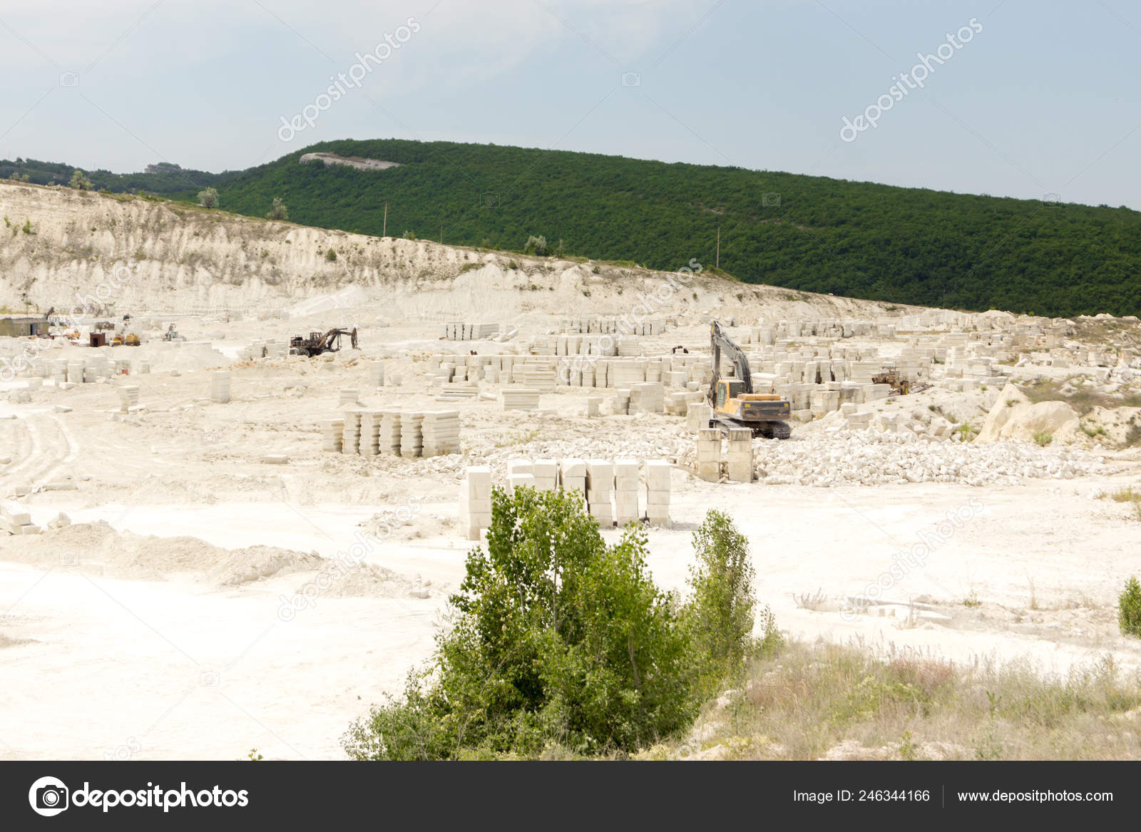 Blocks Excavators Site Extraction Limestone — Stock Photo © Elena281 ...