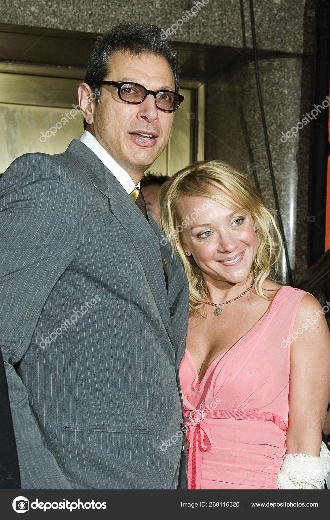 Jeff Goldblum Nicole Sullivan Arrivals Nbc Network 2006 2007 Primetime ...