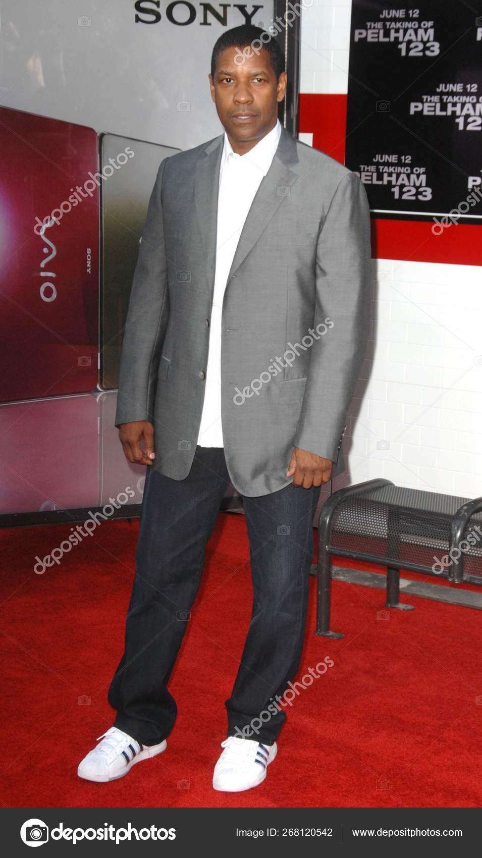 Denzel Washington Arrivals Taking Pelham 123 Premiere Mann's Village ...