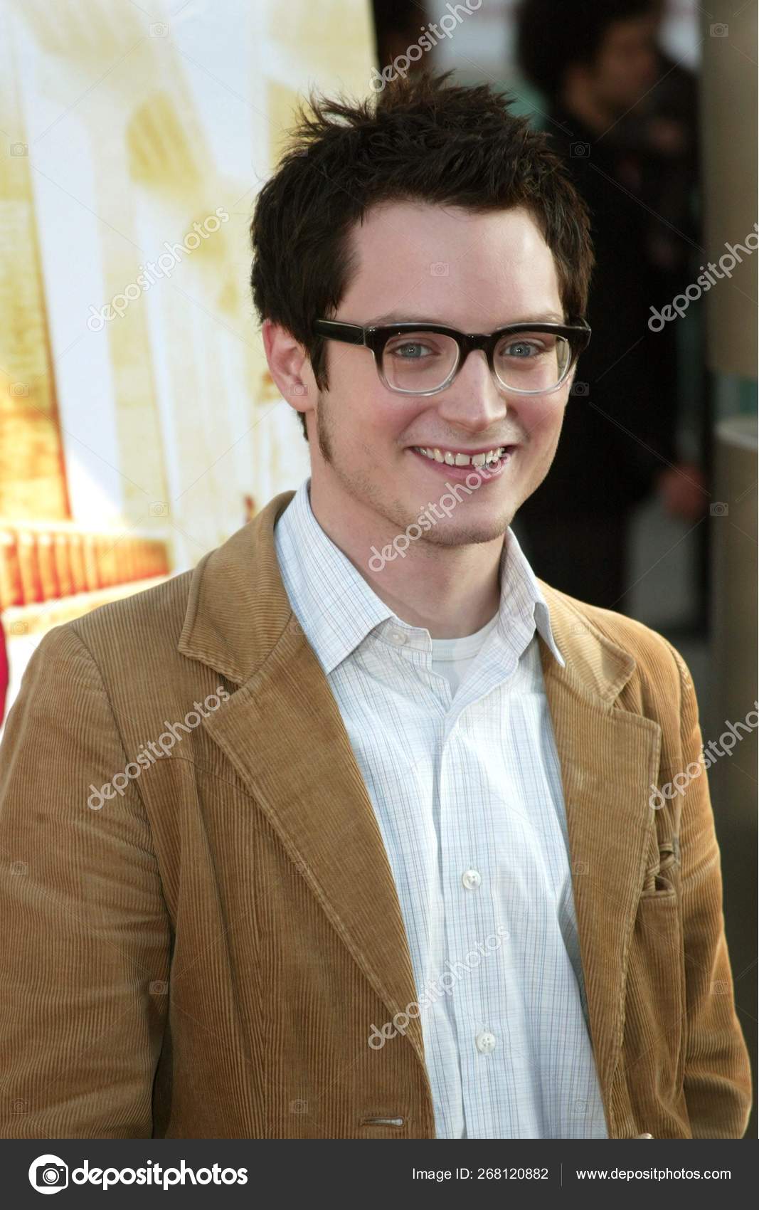 Elijah Wood Wilfred Haircut