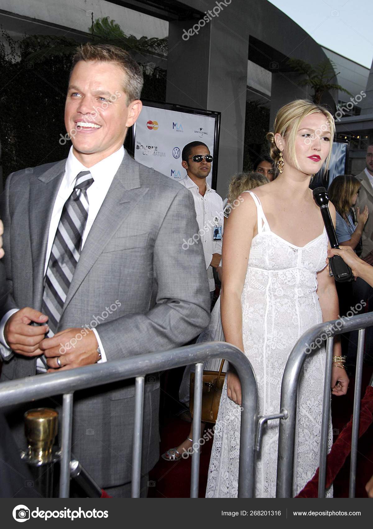 Matt Damon Julia Stiles Arrivals Bourne Ultimatum Premiere Arclight ...