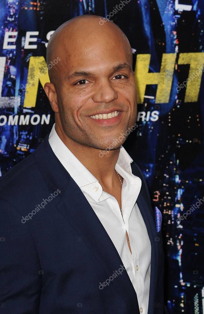 Gavin Kieth en las llegadas para RUN ALL NIGHT Premiere, AMC Theater en ...