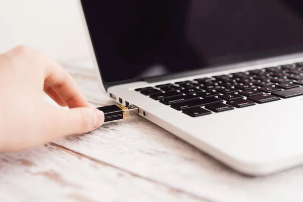 Insert usb Stock Photos, Royalty Free Insert usb Images | Depositphotos