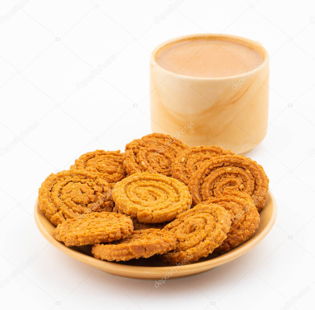 Chakli tradicional indio del aperitivo del tiempo del té, un bocadillo ...