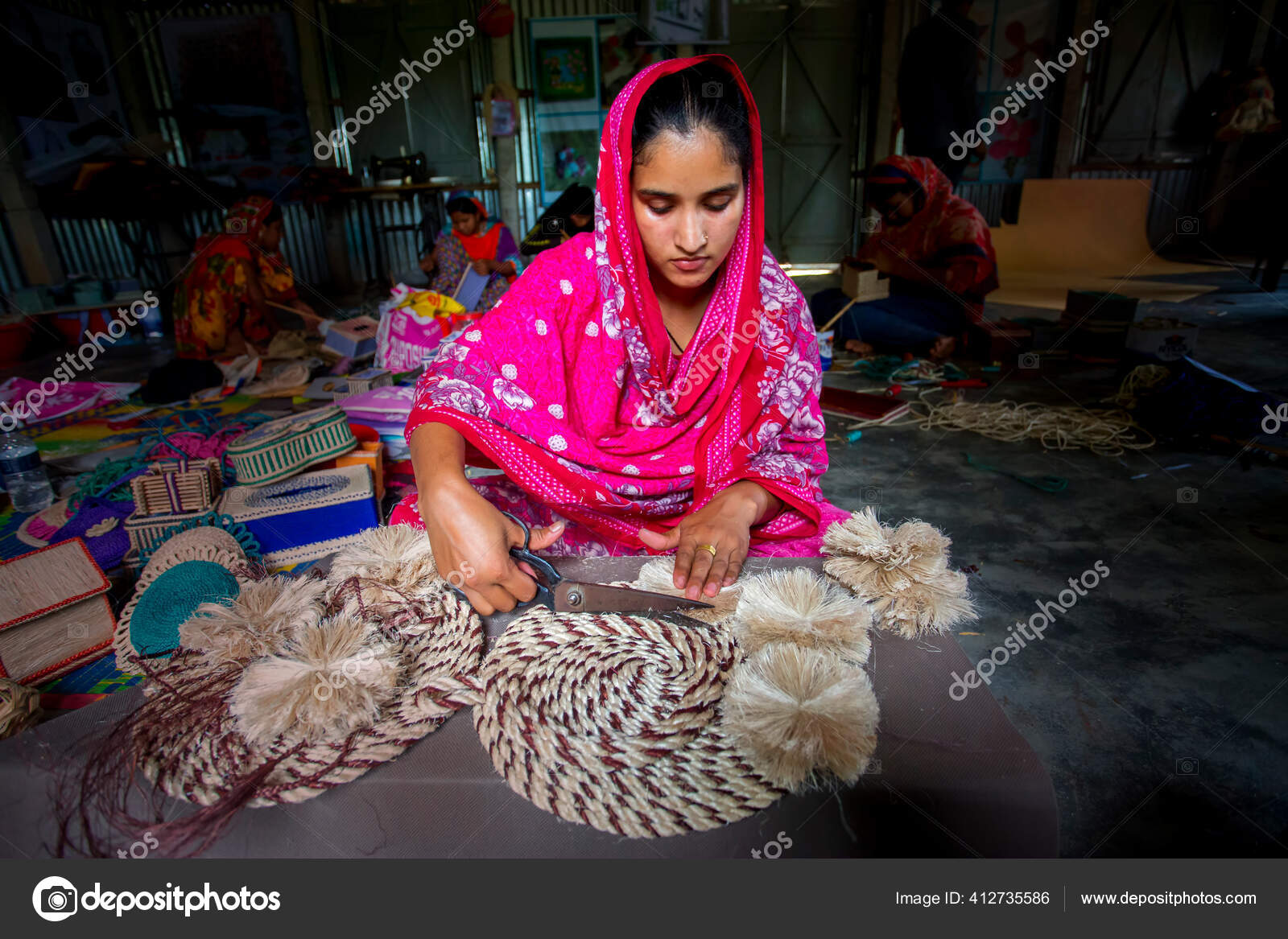 Group Woman Crafts Maker Making Showpieces Fibers Banana Tree Pineapple ...
