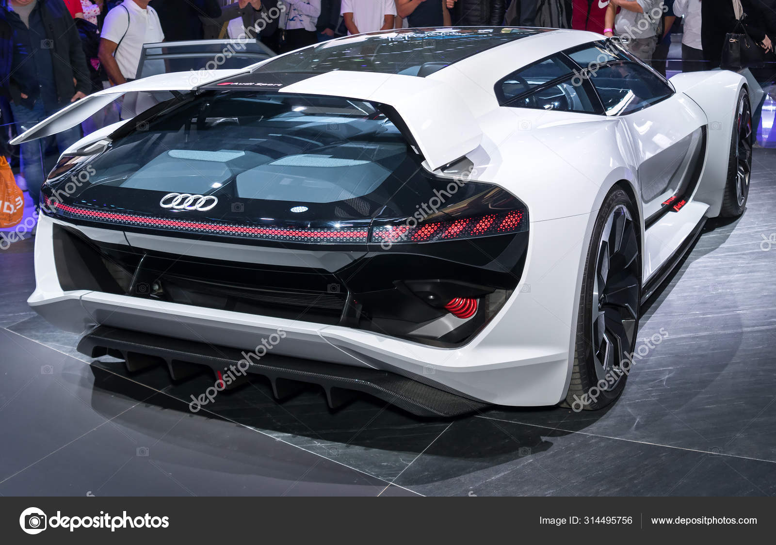 Audi AI:RACE PB 18 E-Tron — Stock Editorial Photo © eans #314495756