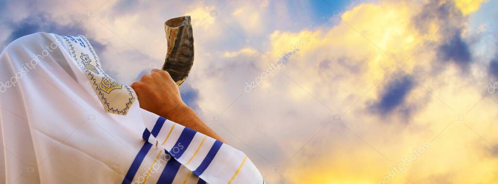 Shofar blowing Stock Photos, Royalty Free Shofar blowing Images ...