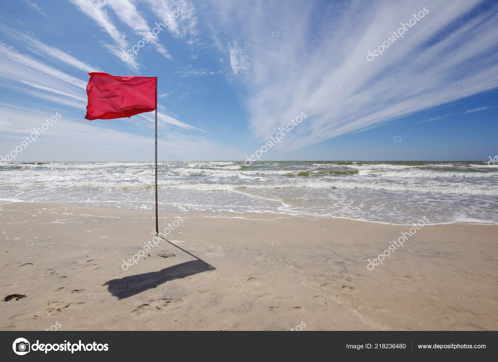 Foto Captura Bandera Roja Playa Que Significa Que Baño Playa ...