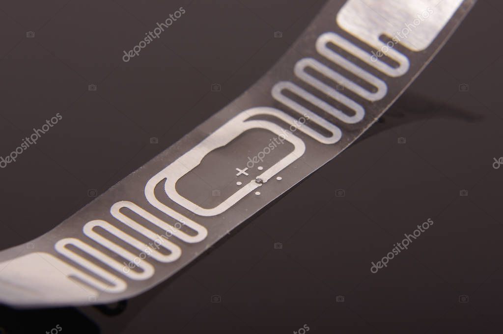 Transpondedor de identificación de radiofrecuencia con antena alta ...