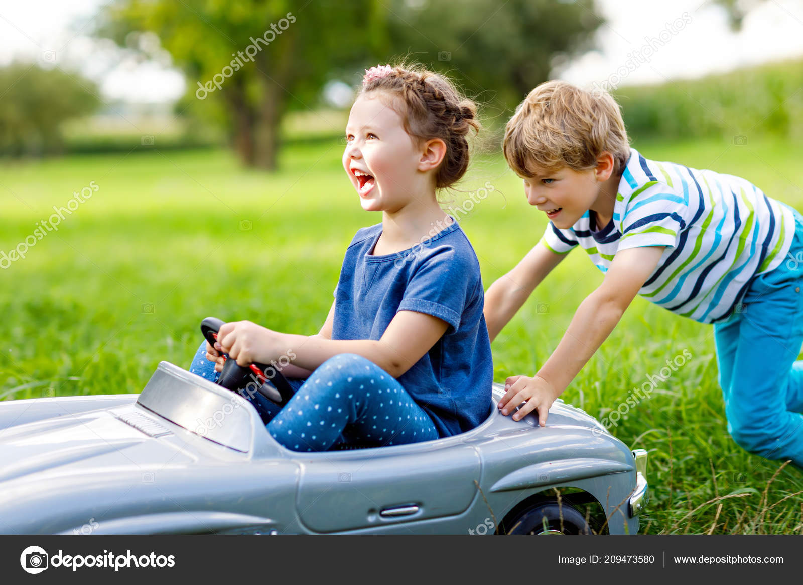 Happy Children Playing Happy Children Playing