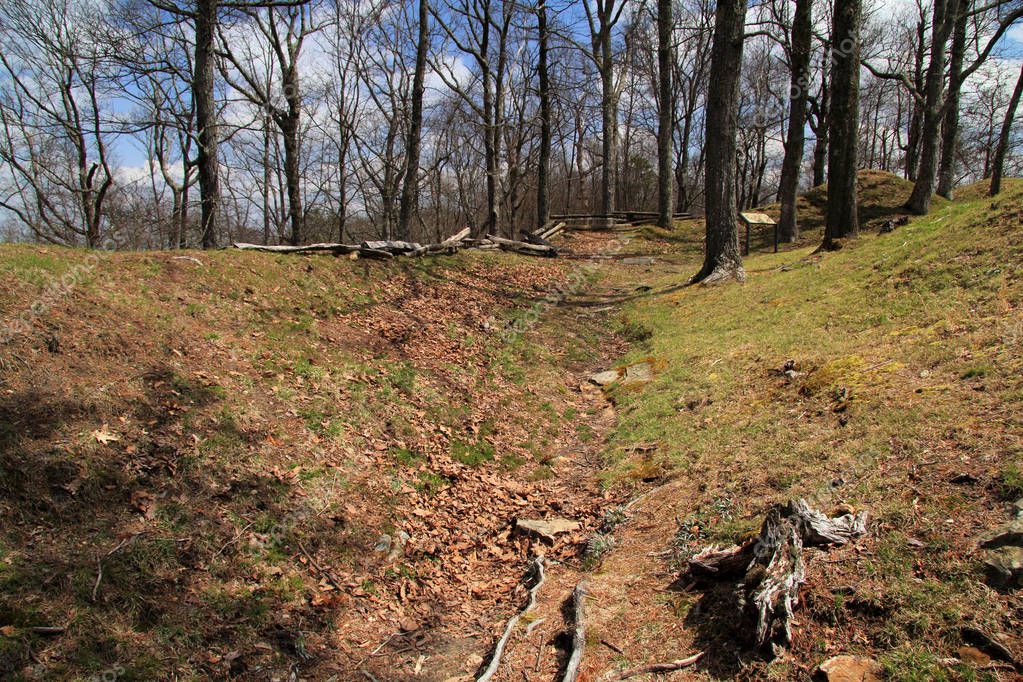 Las ruinas de Fort Lyons, una fortaleza de tierra de la época de la ...