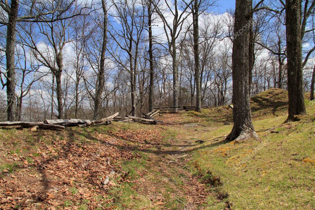 Las ruinas de Fort Lyons, una fortaleza de tierra de la época de la ...