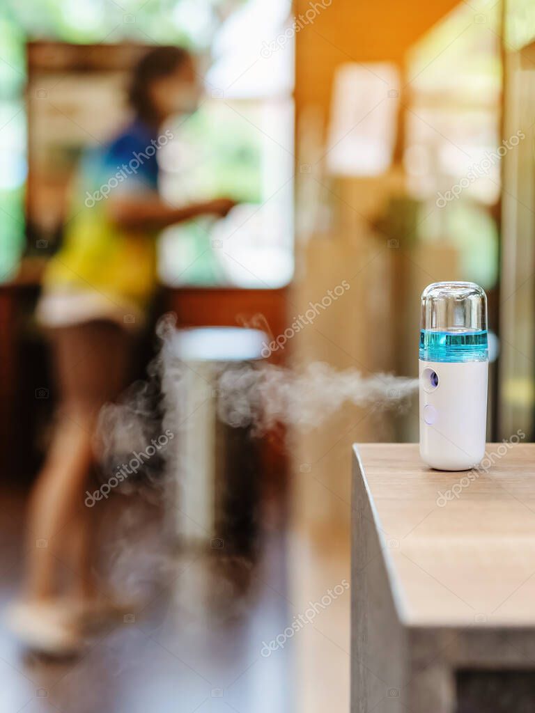 Nano pulverizador de niebla de alcohol para la limpieza de manos para ...