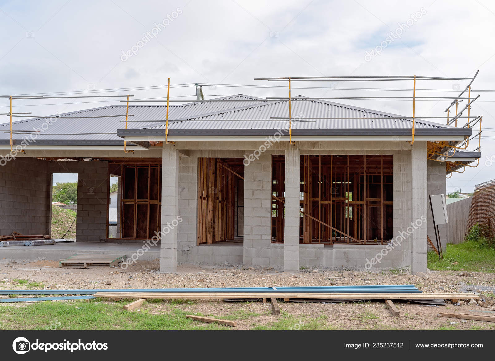 Front Exterior Block Brick Home Being Built Suburbia Stock Photo by ...