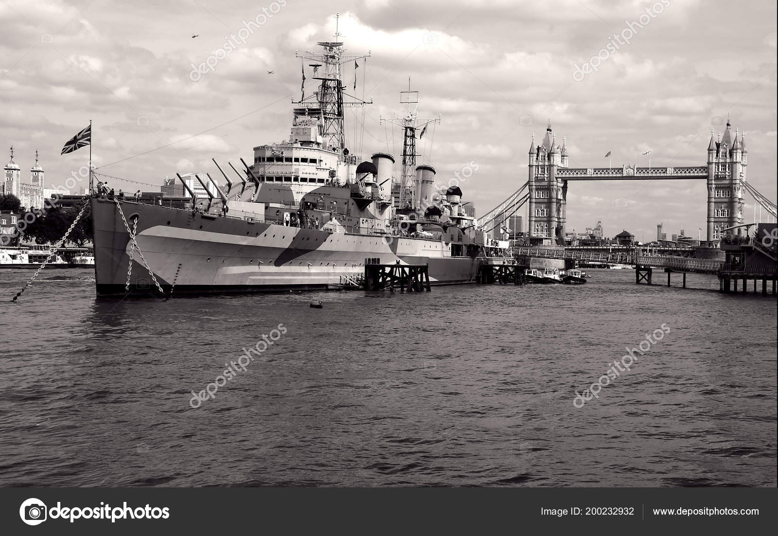 Hms Belfast Light Cruiser Anchor Pool London Next Tower Bridge — Stock ...
