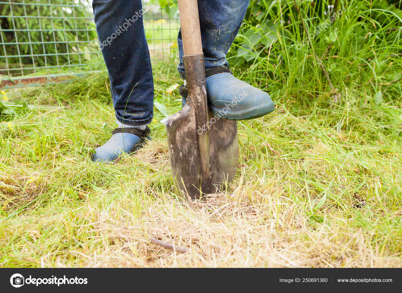 Closeup photo of man digging soil at garden — Stock Photo © t_n_06 ...