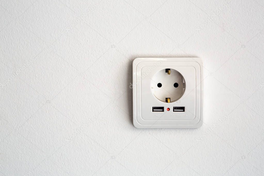 toma de corriente universal estándar europeo 220 voltios con dos ...