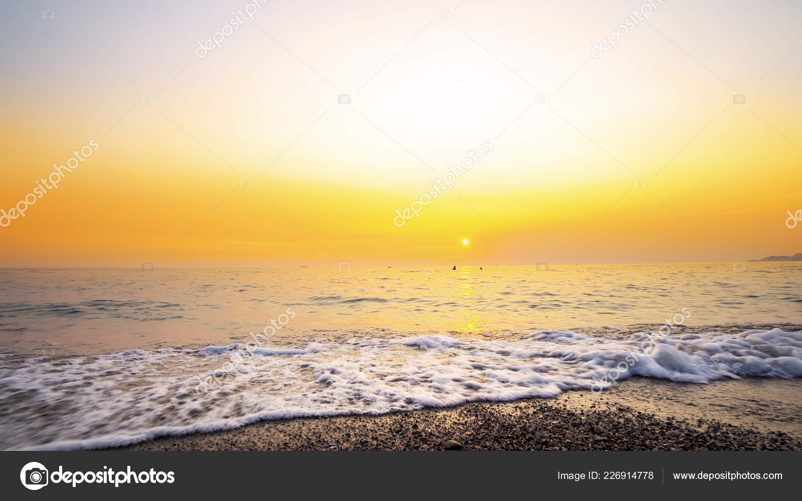 Calm Sea Waves Splash Empty Beach Sunset Wide Shot Background — Stock ...