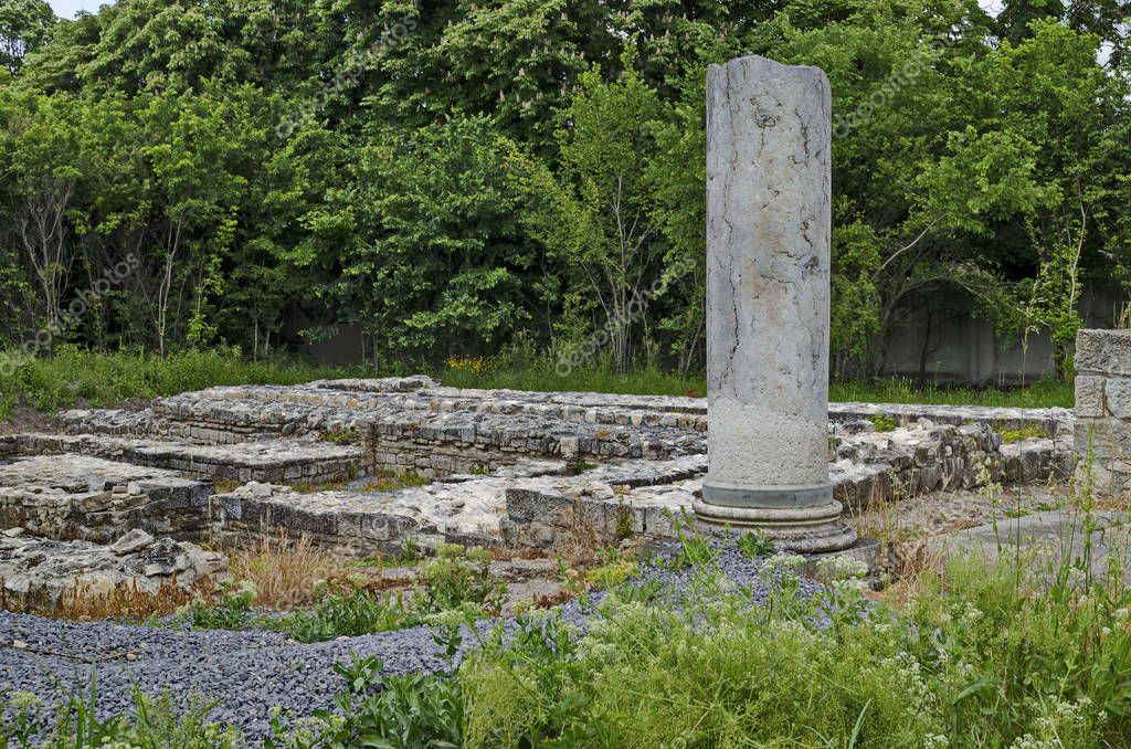 Complejo Arqueológico Abritus con conservación primaria de parte de las ...