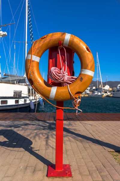 Lifebuoy en mar Stock Photos, Royalty Free Lifebuoy en mar Images ...