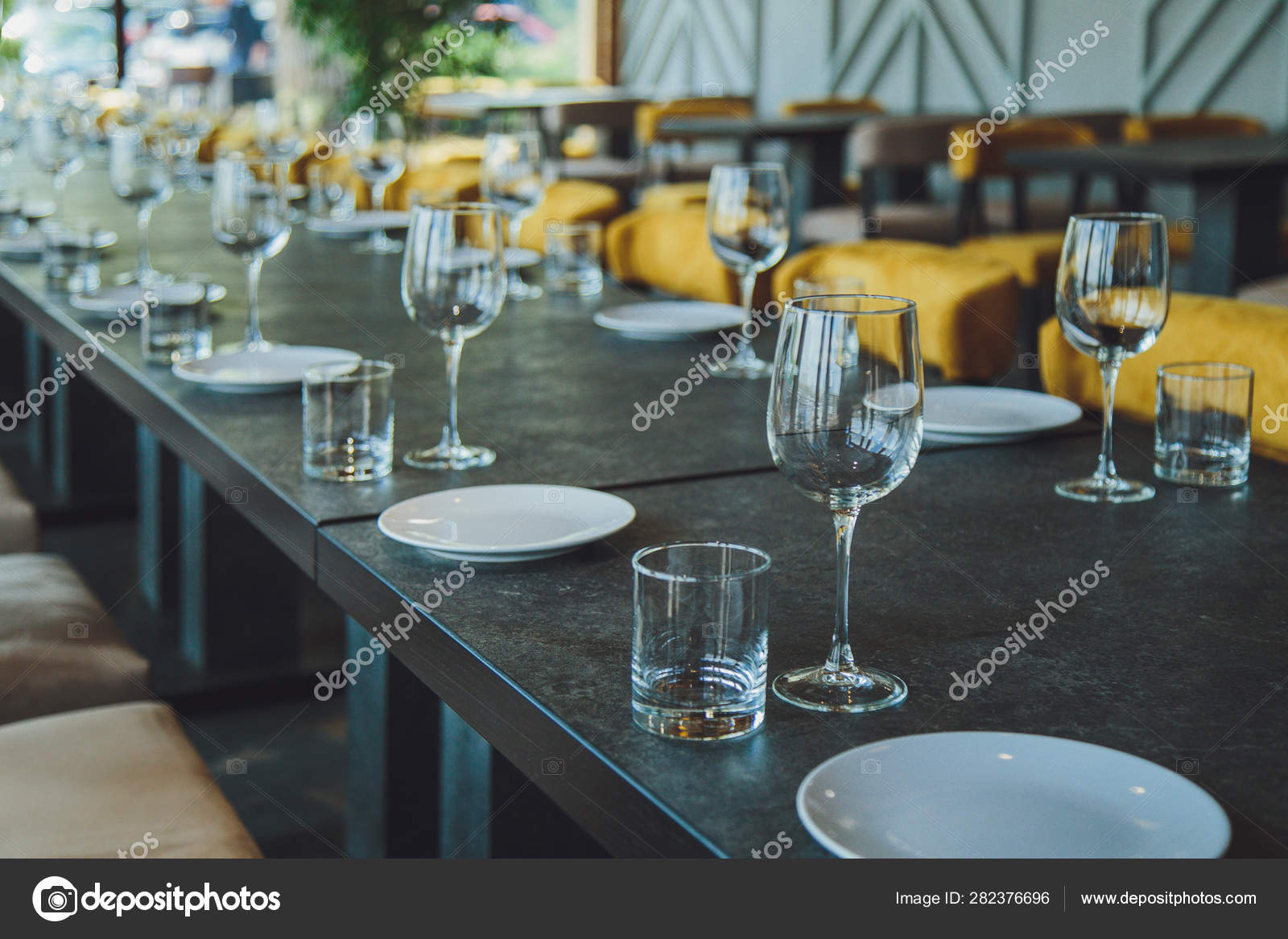 Glass Goblets Table Served Table Table Setting — Stock Photo ...