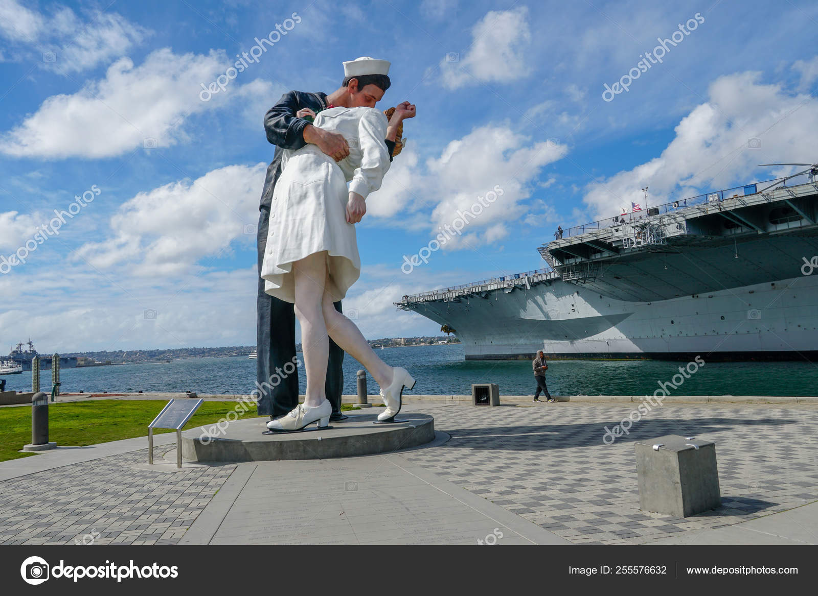 2000 Famous Kiss Sailor