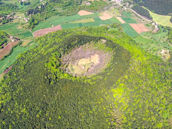 El volcán Santa Margarida es un volcán extinto en la comarca de ...