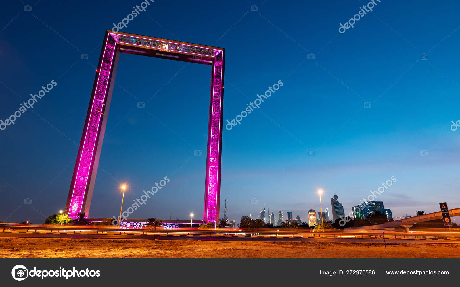 Dubai October 2018 Dubai Frame View Blue Hour Biggest Golden Stock Editorial Photo © Pio3