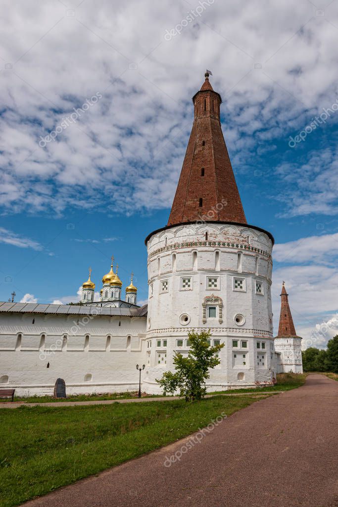 Watchtower y torre de observación, arquitectura, textura. Santuarios rusos. Monasterio Joseph ...