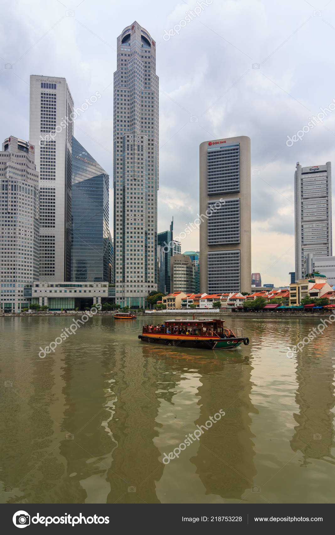 Singapore June 2016 Clarke Quay Mecca Tourists Historical Riverside ...