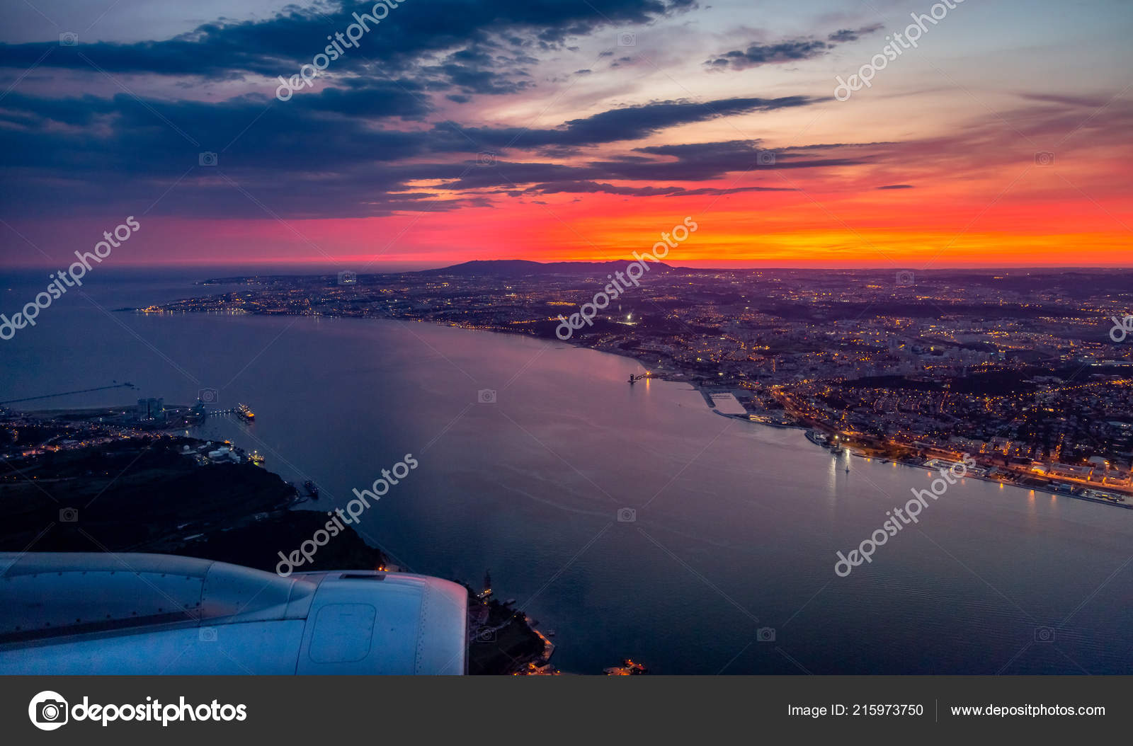 View Airplane Window Sunset Approach Lisbon Airport — Free Stock Photo ...