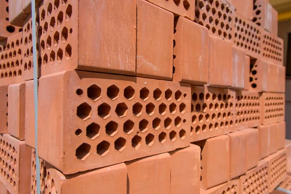 Brique creuse rouge images libres de droit, photos de Brique creuse ...