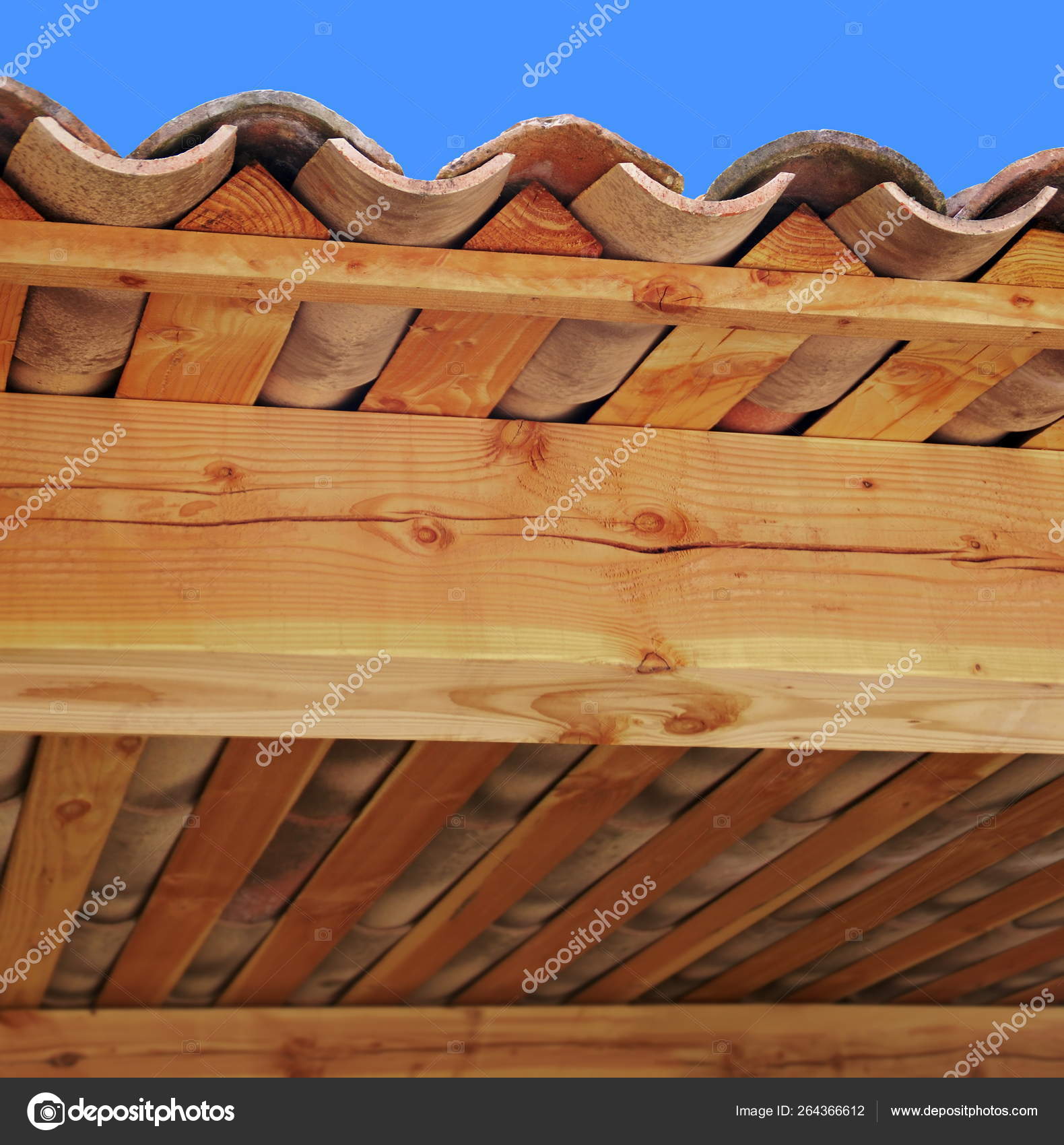 Beam Rafters Supporting Tiles Roof — Stock Photo © Labemax #264366612
