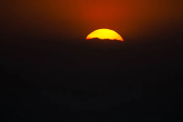 Cielo con sol fotos de stock, imágenes de Cielo con sol sin royalties ...