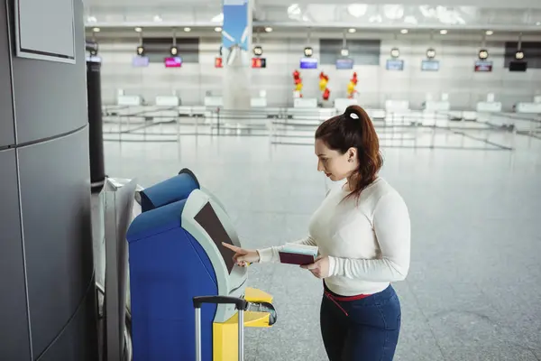 Αυτο check in Stock Photos, Royalty Free Αυτο check in Images ...