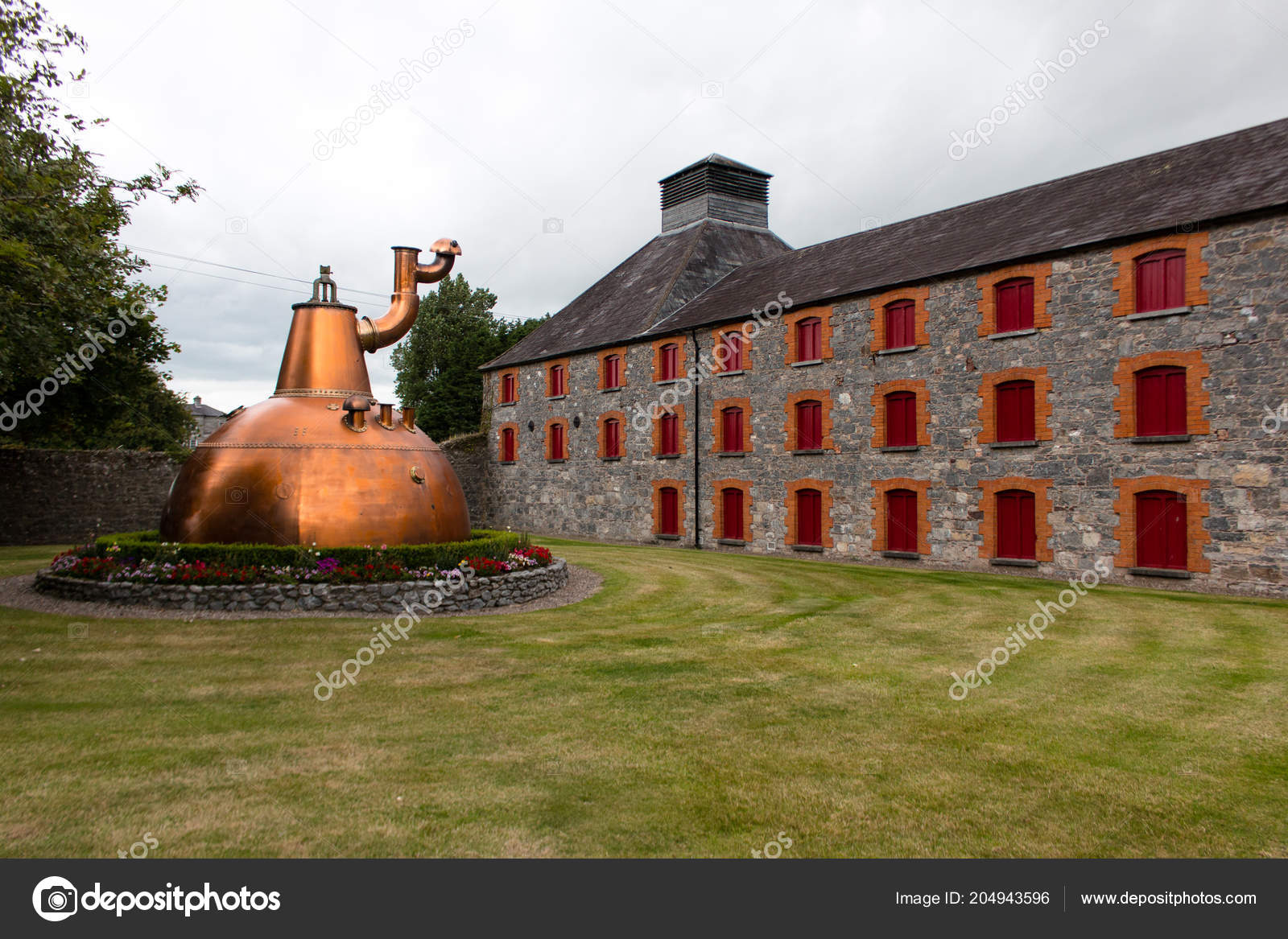 July 29Th 2017 Distillers Walk Midleton Cork Ireland Old Copper – Stock ...