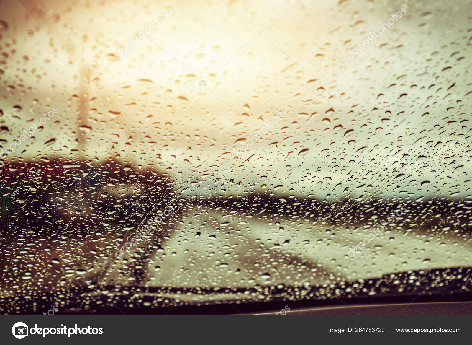 Texture drops. Rain drops on the windshield in the evening. — Stock ...